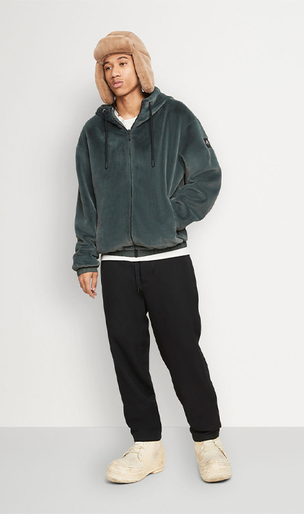 首页 - Moose Knuckles 中国官网